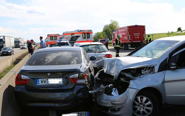 Sieben Verletzte bei einer ganzen Unfallserie - Oberhessen-Live
