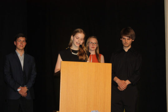 Abiturienten starten in neuen Lebensabschnitt - Oberhessen-Live