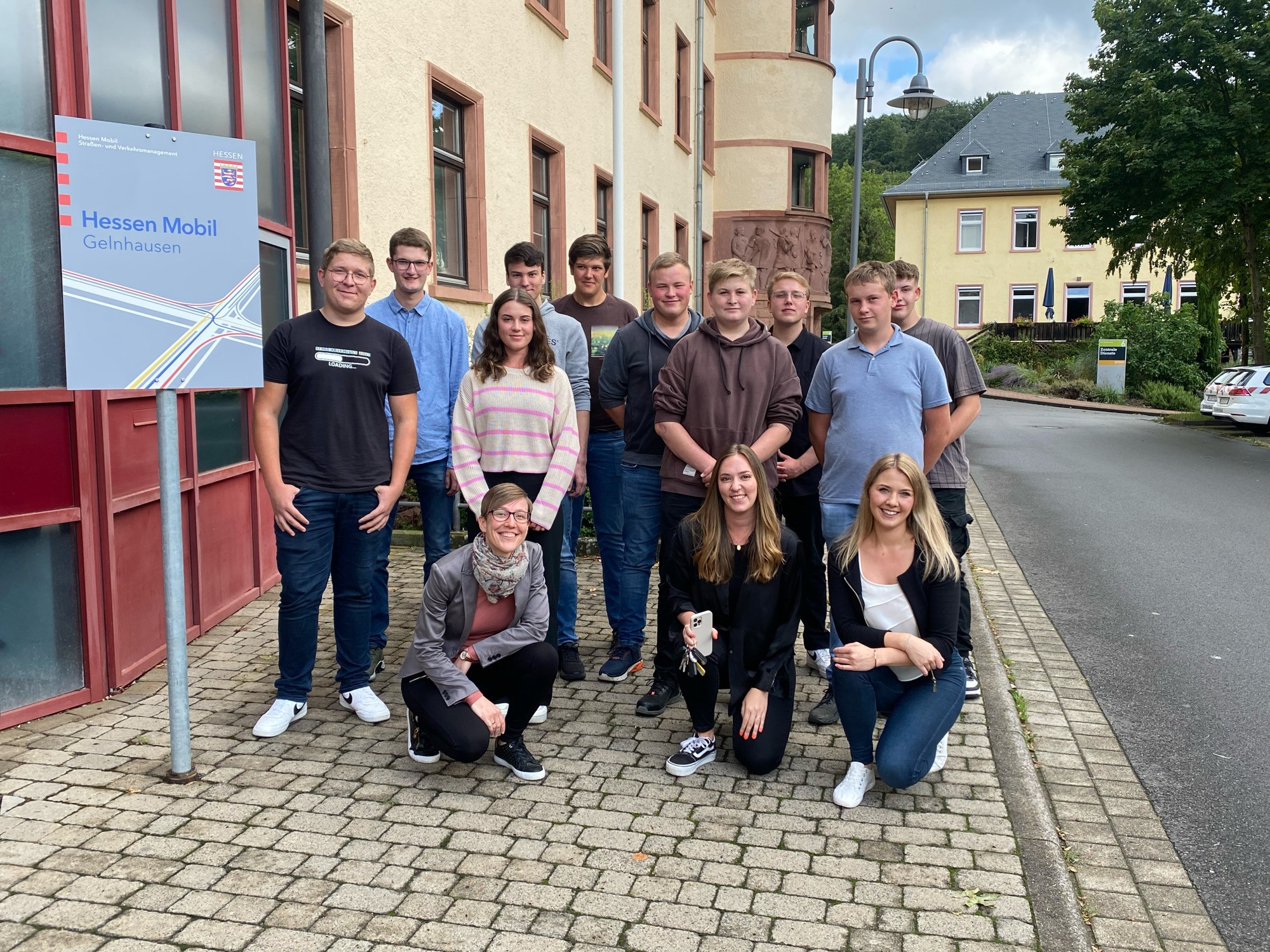 Zehn neue Nachwuchskräfte starten bei Hessen Mobil Mittelhessen durch ...