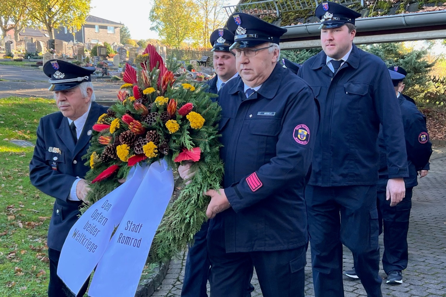 Feuerwehr Romrod gedenkt Opfer von Krieg und Gewalt - Oberhessen-Live